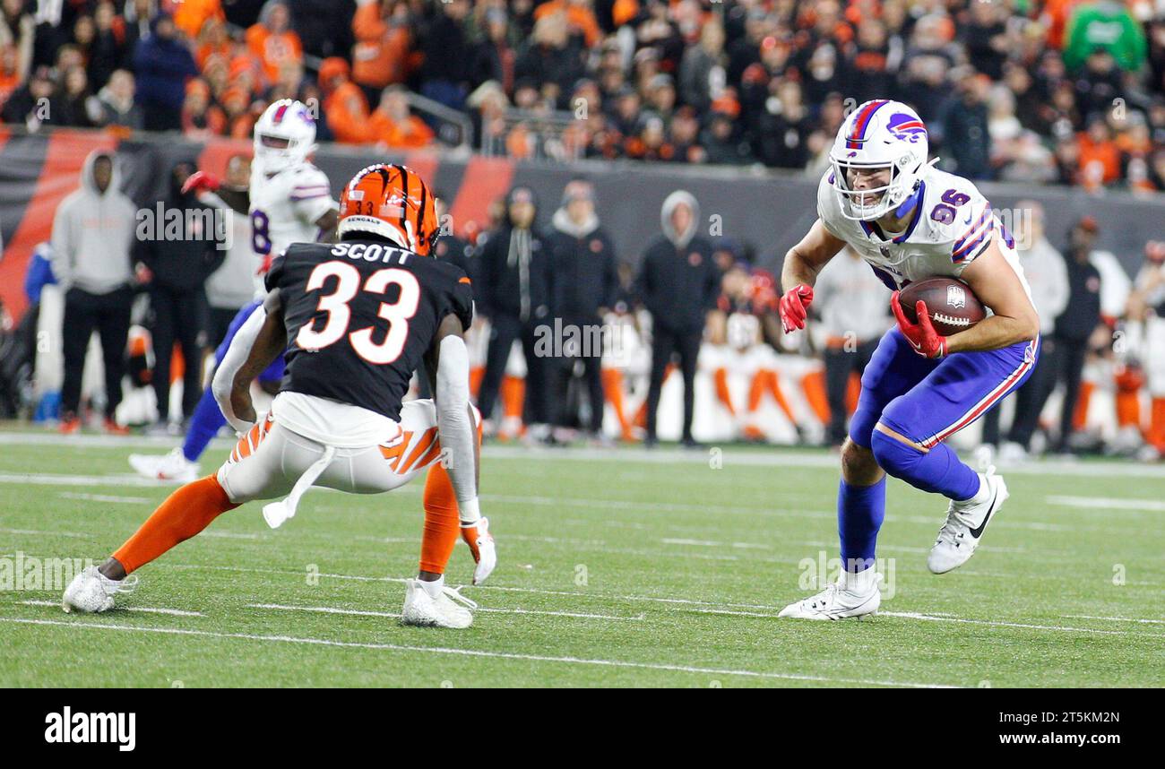 Cincinnati, Ohio, USA. 5th Nov, 2023. Buffalo Bills tight end Dalton ...