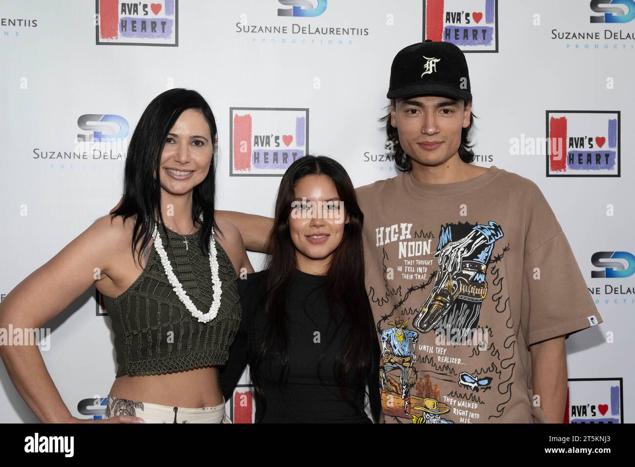 Los Angeles, USA. 05th Nov, 2023. Brazil smoke and vape shop owner ...