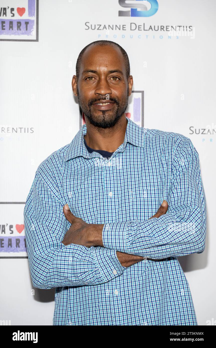 Los Angeles, USA. 05th Nov, 2023. Actor Mario Alverson attends Suzanne ...