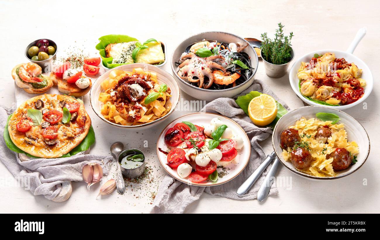 Full meals hi-res stock photography and images - Alamy