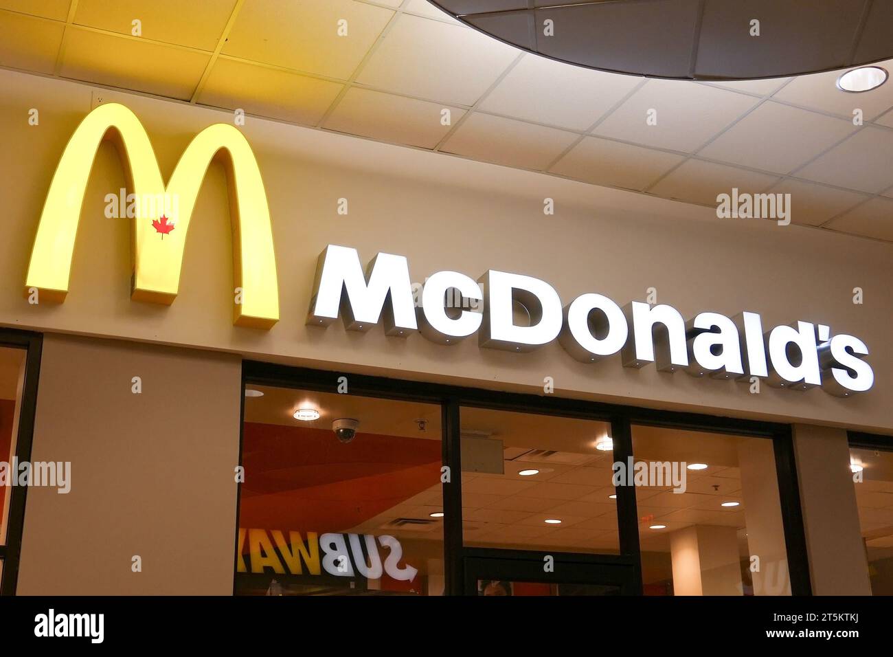 Mcdonalds hamburger on white hi-res stock photography and images - Alamy