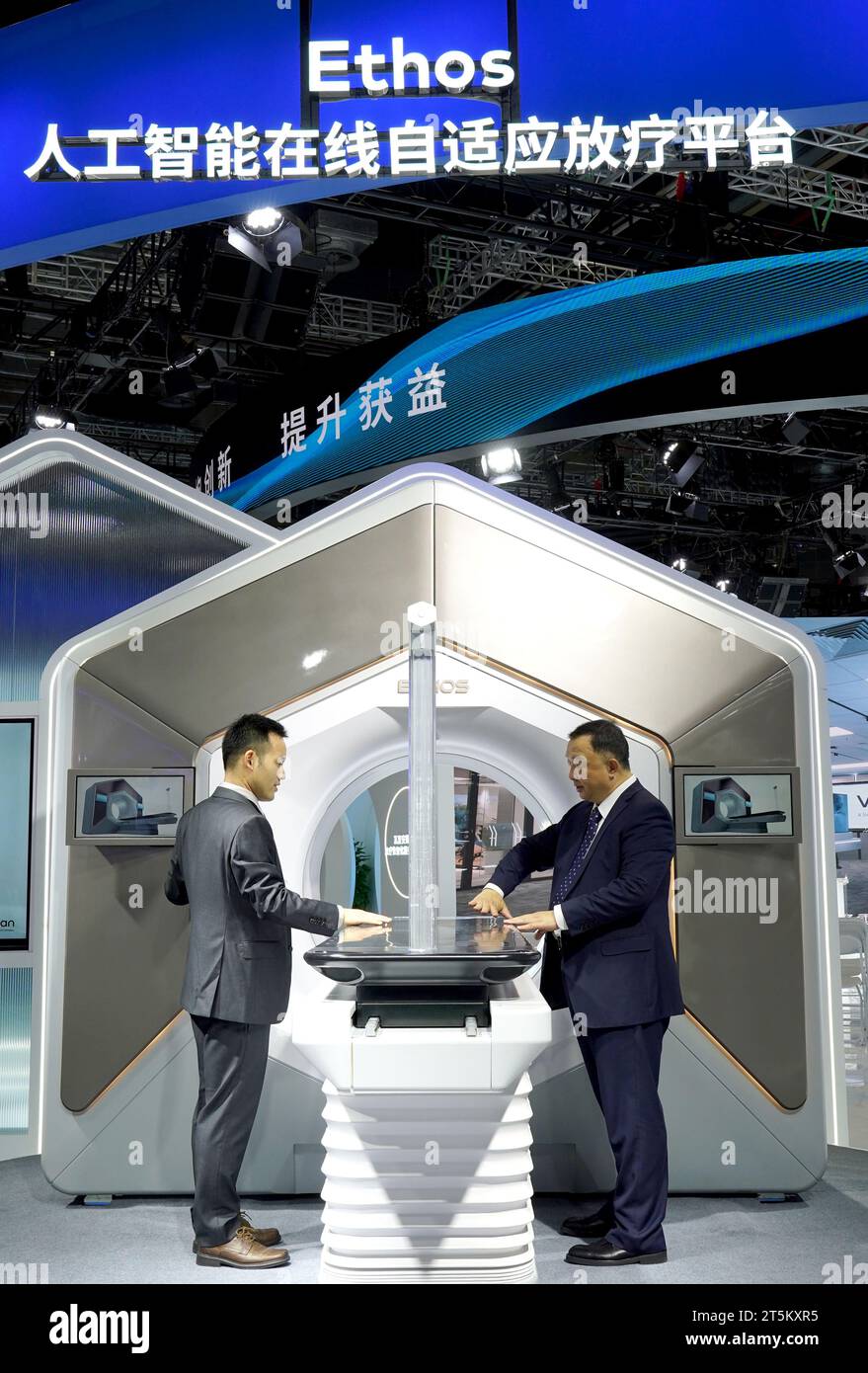 Adaptive technologies hi-res stock photography and images - Alamy