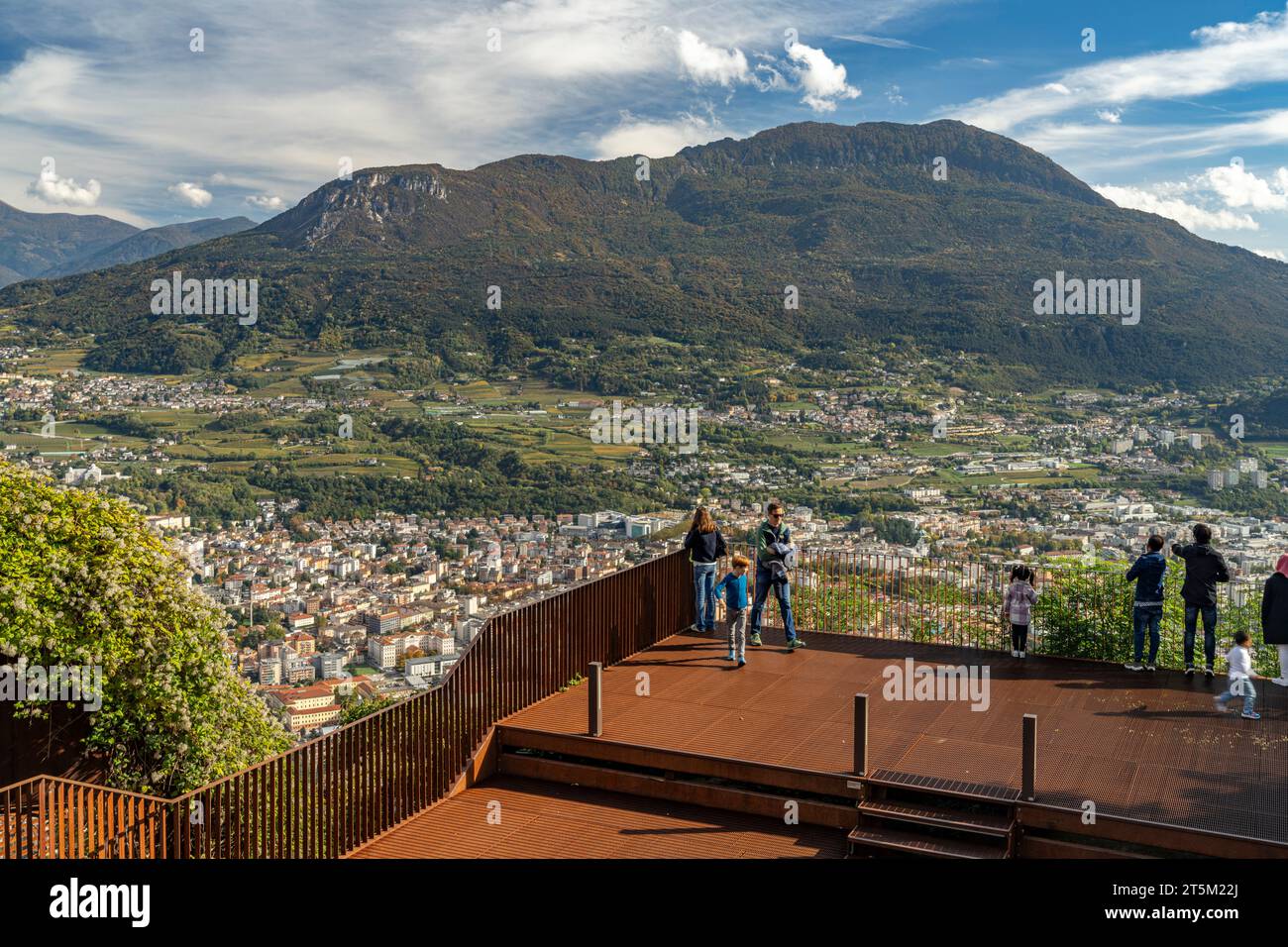 Terrazza panoramica busa degli orsi hi-res stock photography and images ...