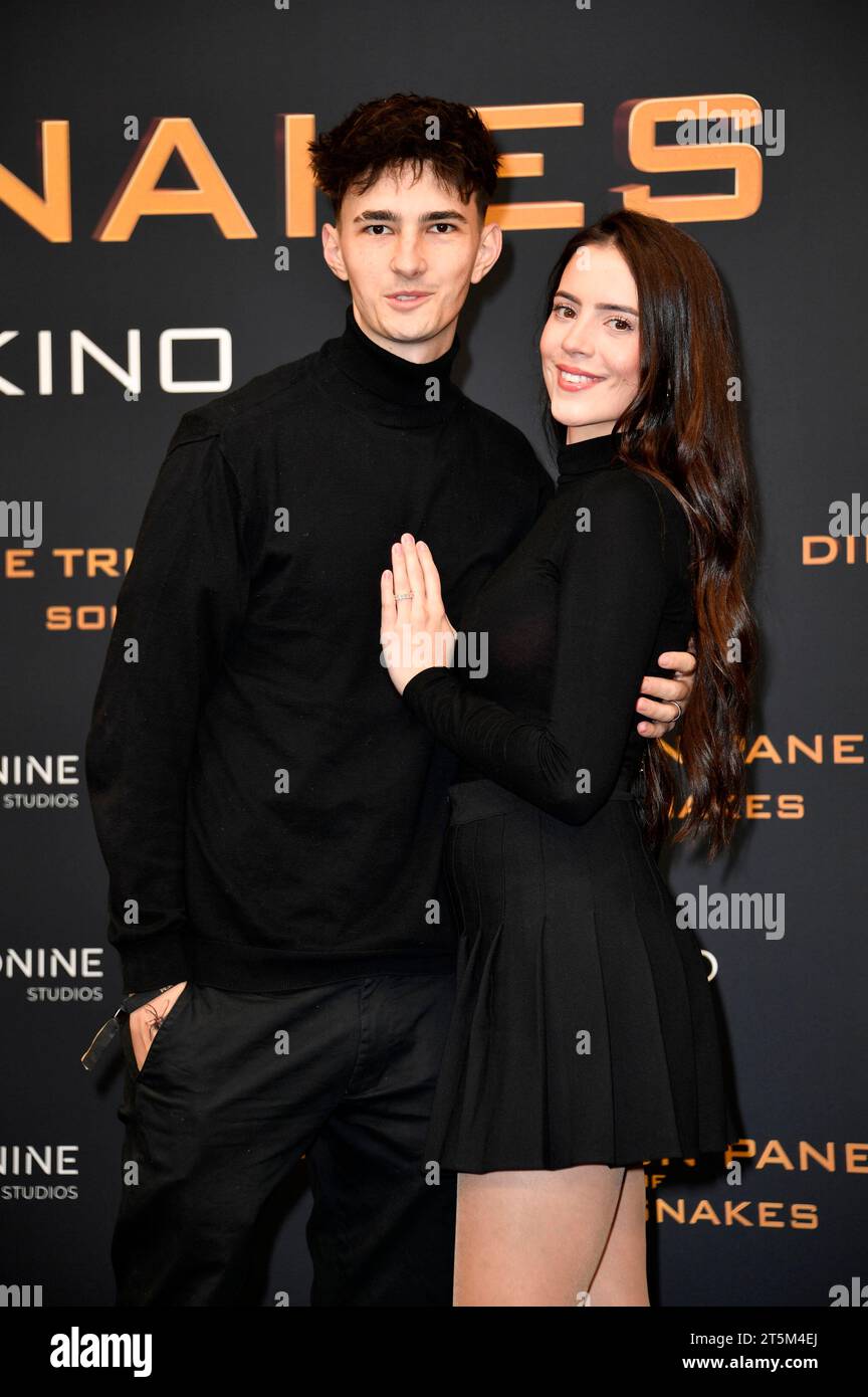 Nathan Goldblat und Lena Roth bei der Premiere des Kinofilms 'Die ...