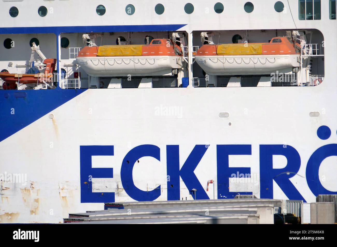 Finlandia-Eckeroe Line Faehre verlaesst den Hafen von Tallinn Finlandia ...