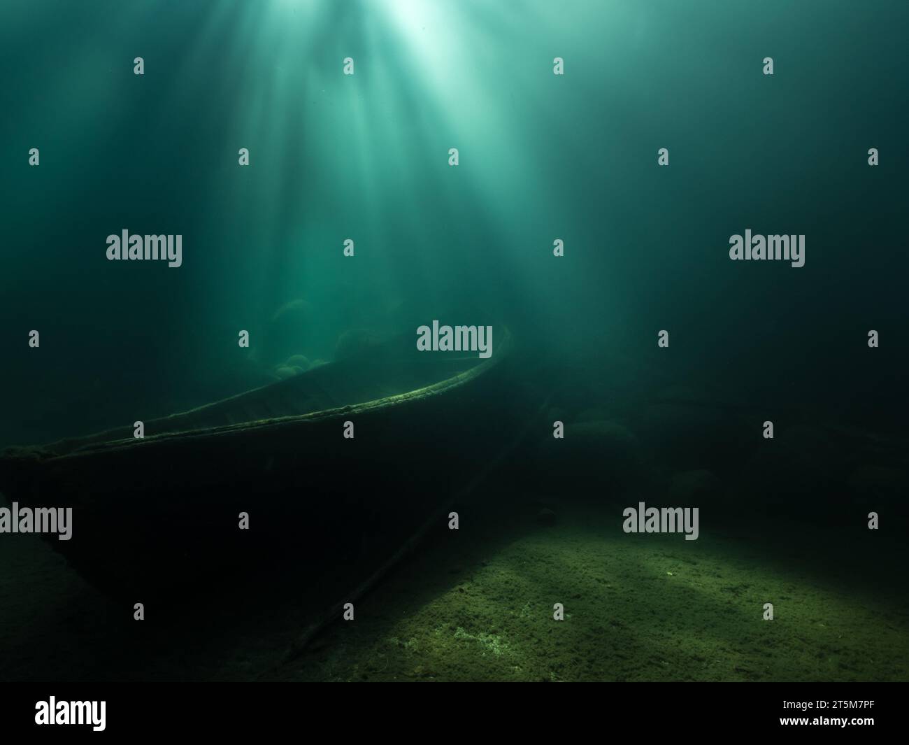 Sunken wooden rowboat underwater Stock Photo - Alamy