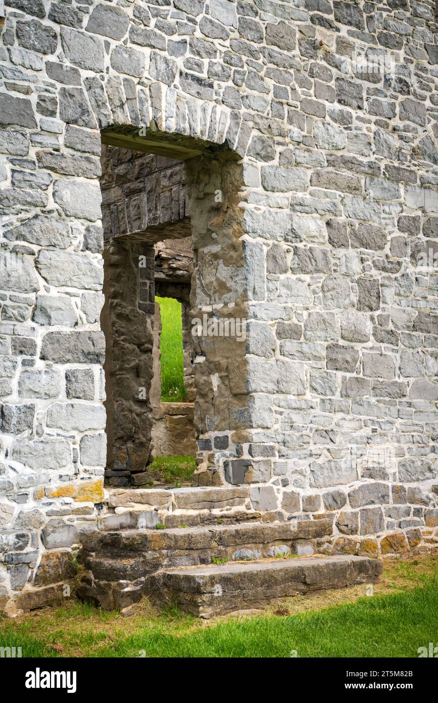 His Majesty's Fort at Crown Point, Crown Point State Historic Site in ...