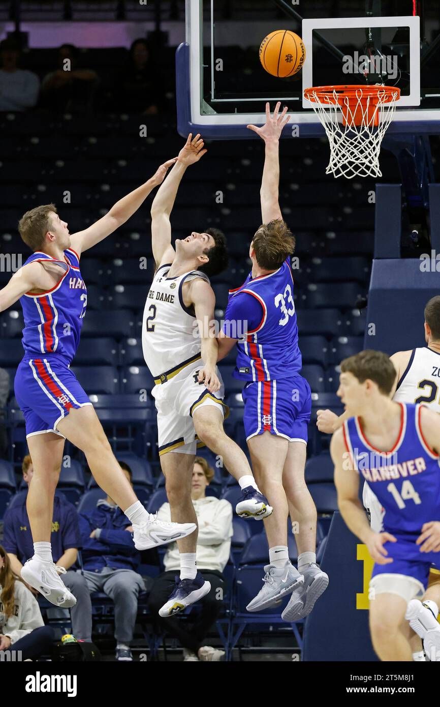 SOUTH BEND, IN - NOVEMBER 01: Notre Dame Fighting Irish guard Logan ...