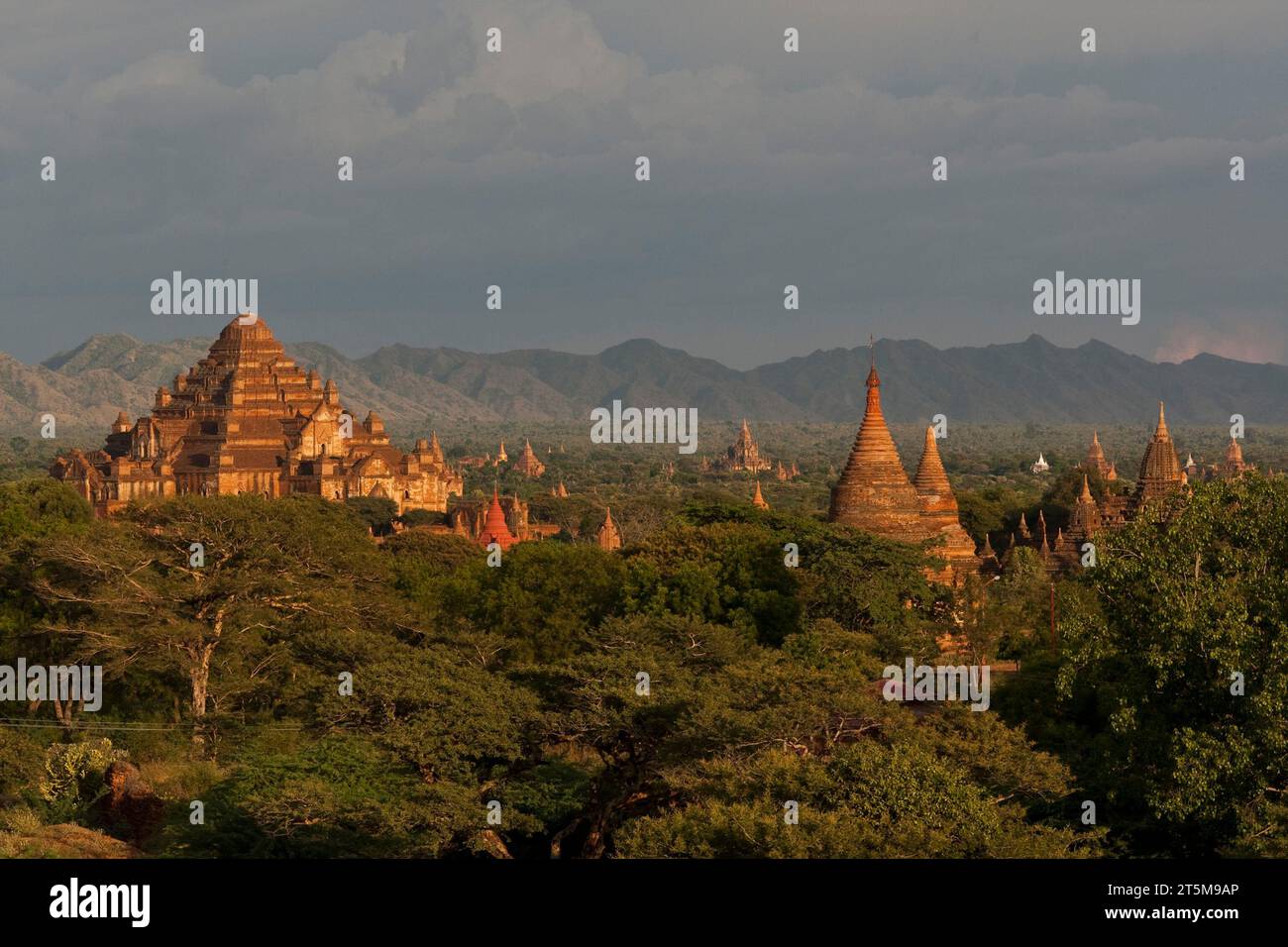 BAGAN TEMPLE MYANMAR Stock Photo - Alamy