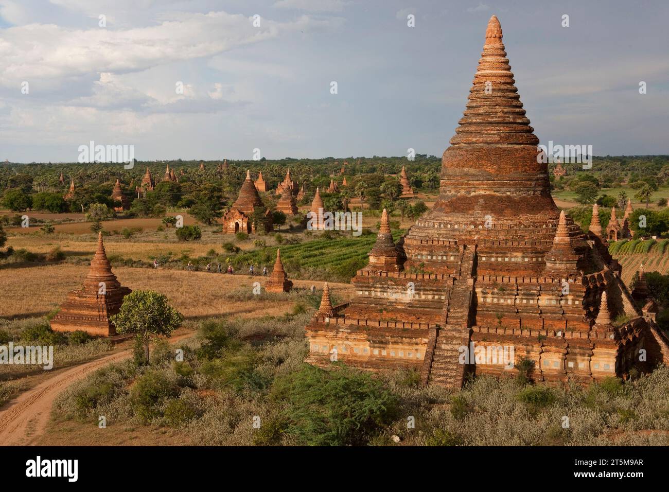 Bagan attraction hi-res stock photography and images - Alamy