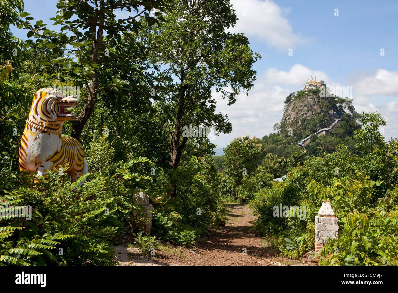 TAUNG KALAT BUDDHIST MONASTERY MYANMAR Stock Photo - Alamy