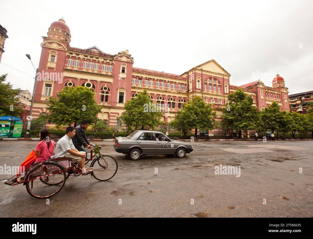 High court of yangon region hi-res stock photography and images - Alamy