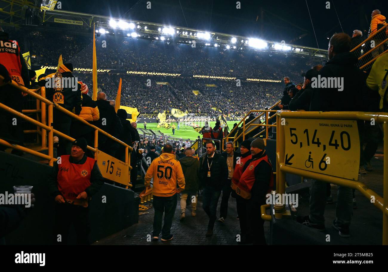 Football fans 2024 hi-res stock photography and images - Alamy