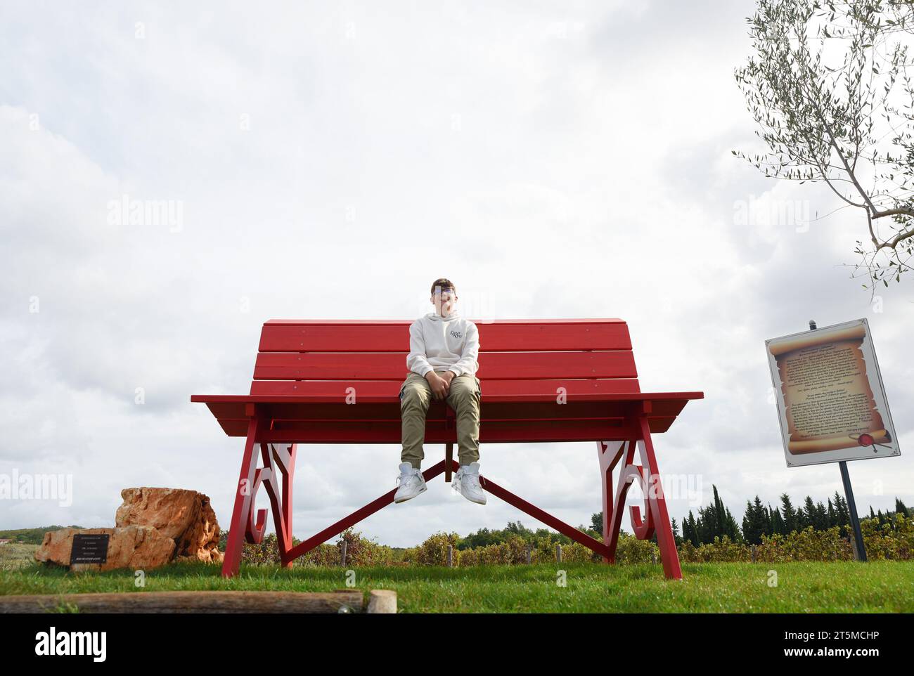 Big bench community project hi-res stock photography and images - Alamy