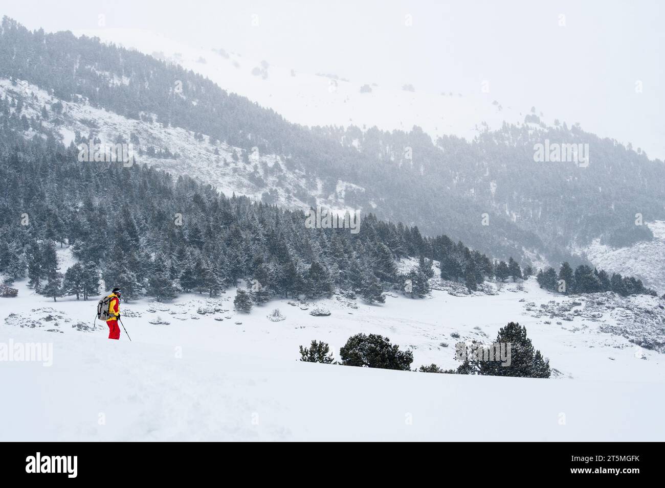 Discovery covered in snow hi-res stock photography and images - Alamy
