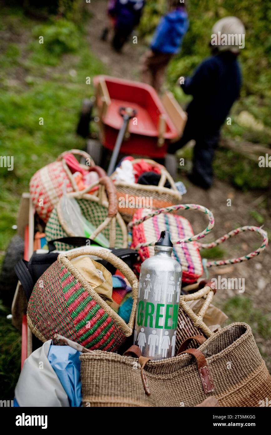 A wagon full of childrens' lunch baskets Stock Photo - Alamy