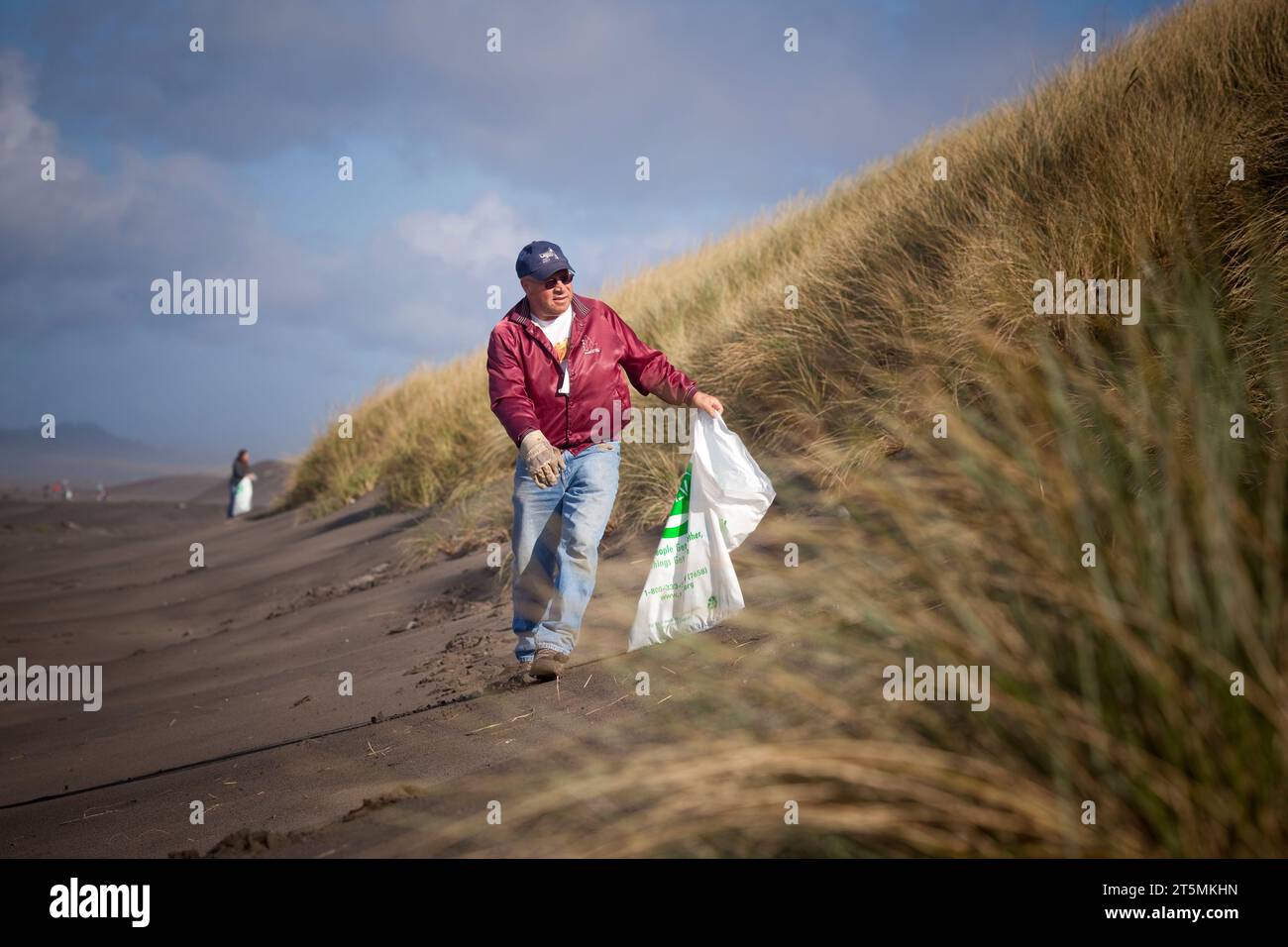 Man of Hammond, Oregon picks up trash at Ft Stevens State Park beach ...