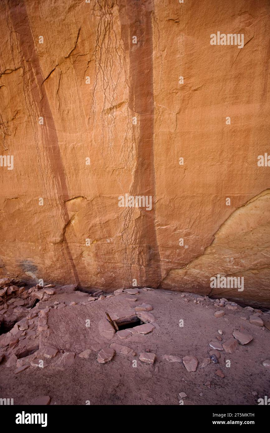 Native American Indian kiva ruin, Utah Stock Photo - Alamy