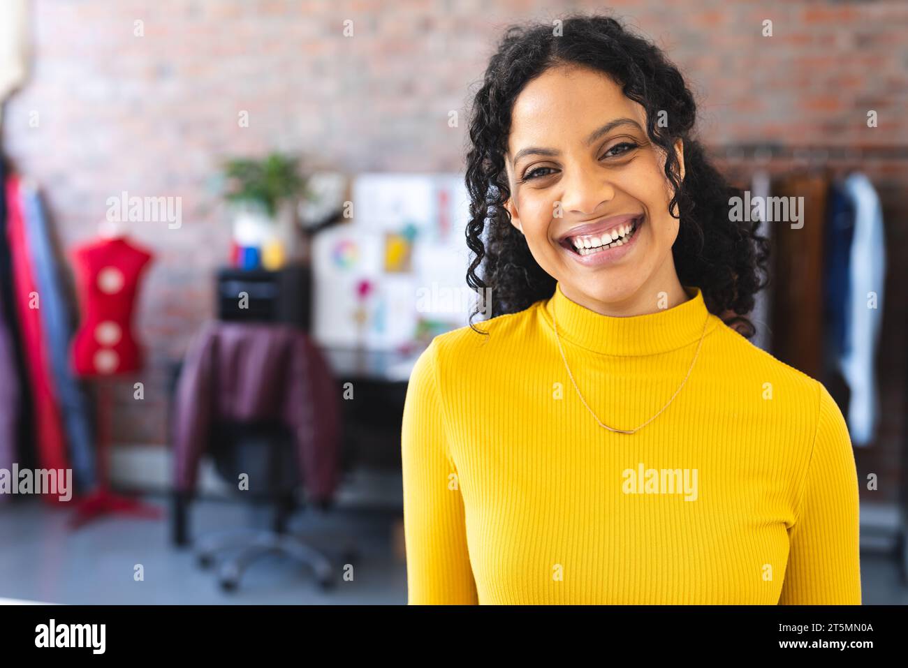 Sunny fashion design studio hi-res stock photography and images - Alamy