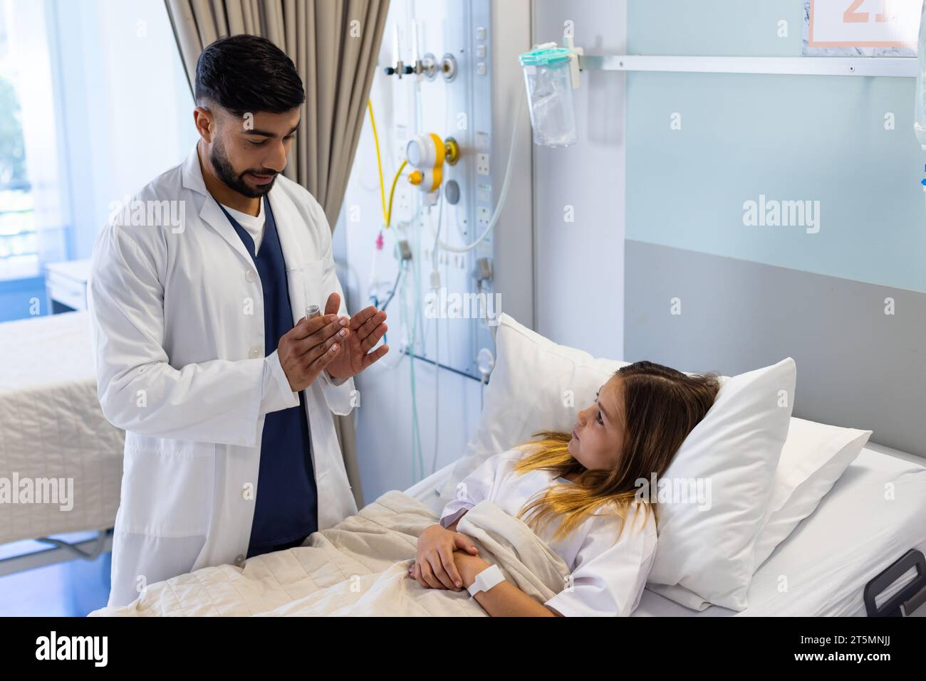 Asthma patient doctor hi-res stock photography and images - Alamy