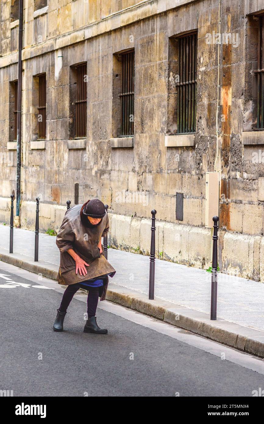 Old stooped woman hi-res stock photography and images - Alamy