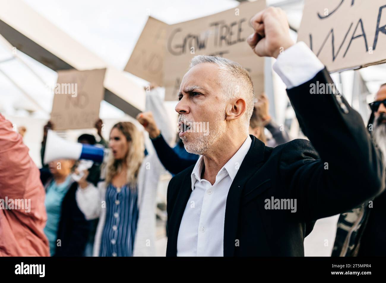 Diverse group at a rally hi-res stock photography and images - Alamy