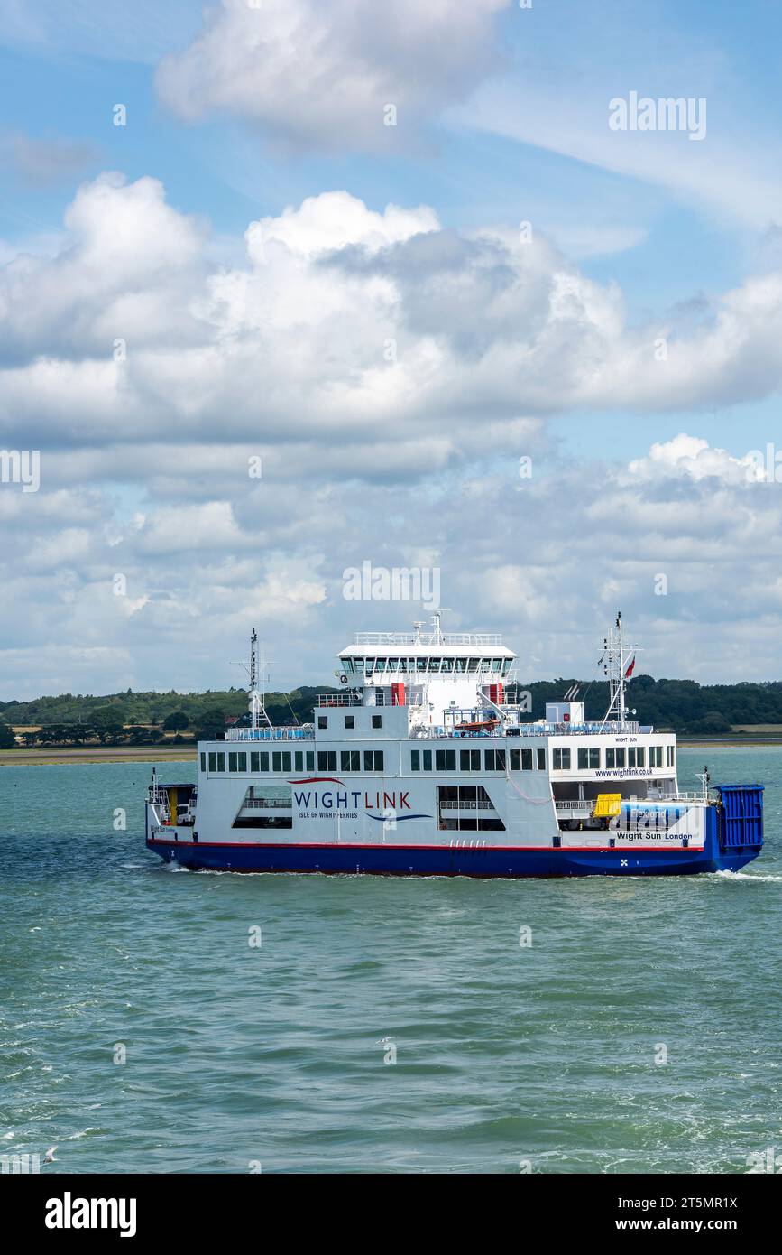 isle of wight ferry wightlink ferry crossing the solent between ...