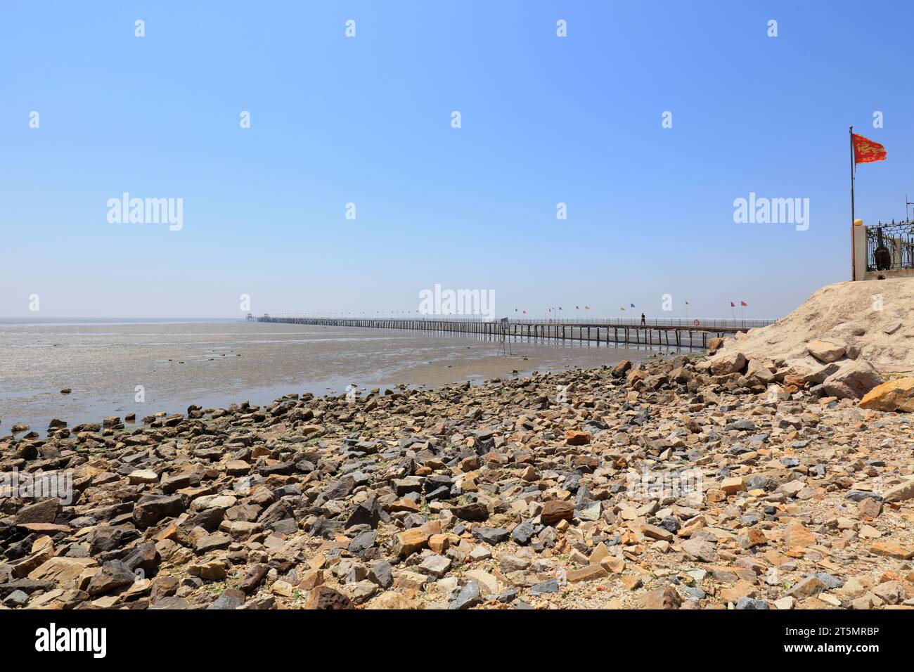 Wooden trestle at the seaside Stock Photo - Alamy