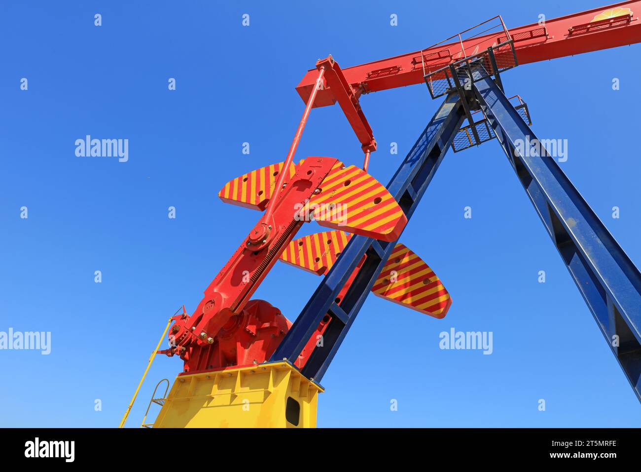 Pumping unit structure hi-res stock photography and images - Alamy