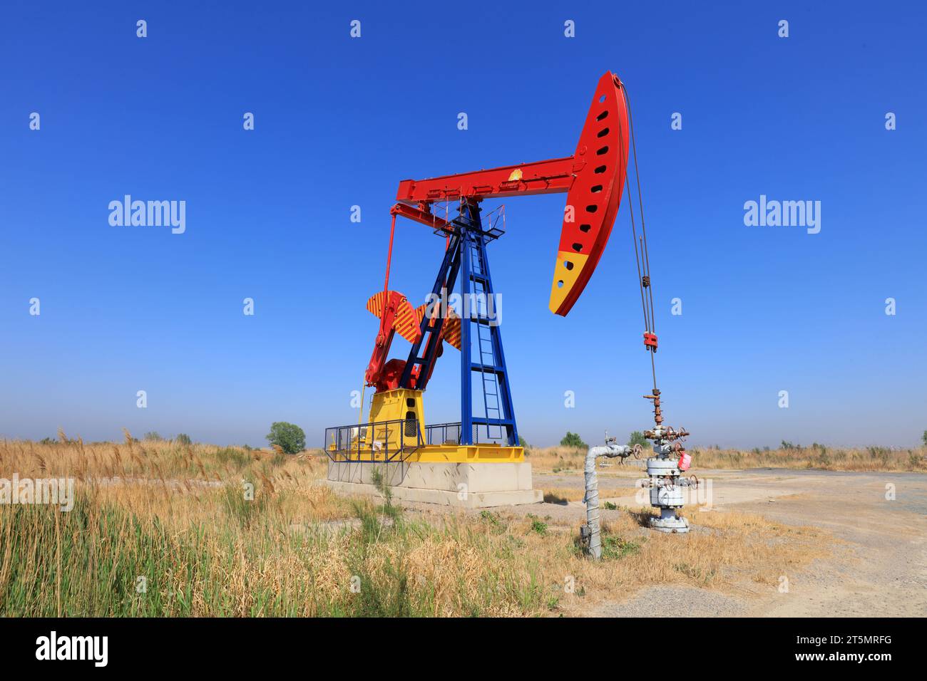 Pumping unit structure hi-res stock photography and images - Alamy
