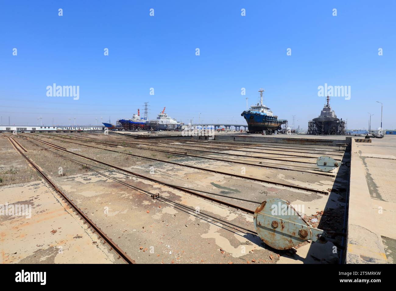 Ship pit in a shipyard Stock Photo - Alamy
