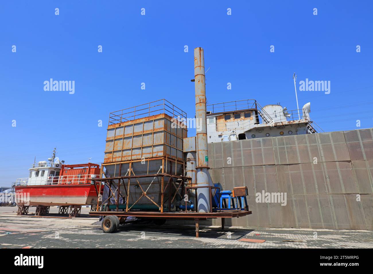 Ship parts in a shipyard Stock Photo - Alamy