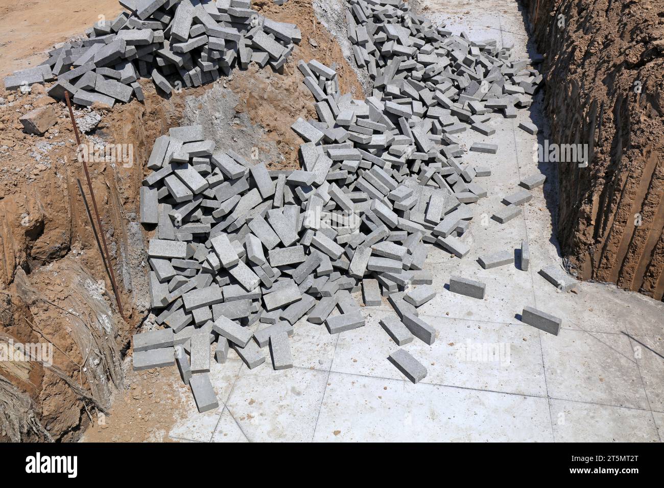 Grey bricks hi-res stock photography and images - Alamy