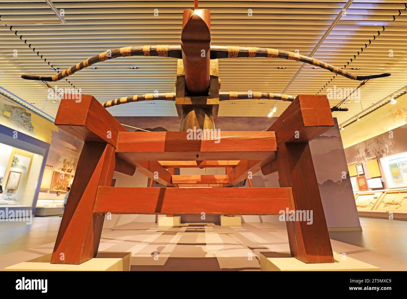 Crossbow ancient chinese hi-res stock photography and images - Alamy