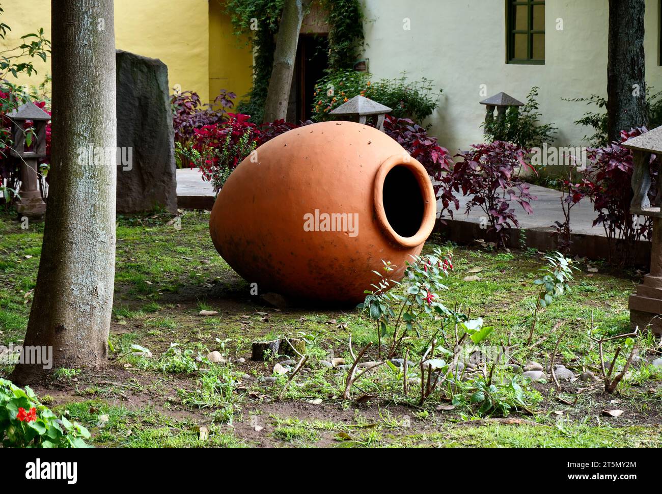 Large Terracotta Pot in a beautiful garden setting. Peru Stock Photo ...