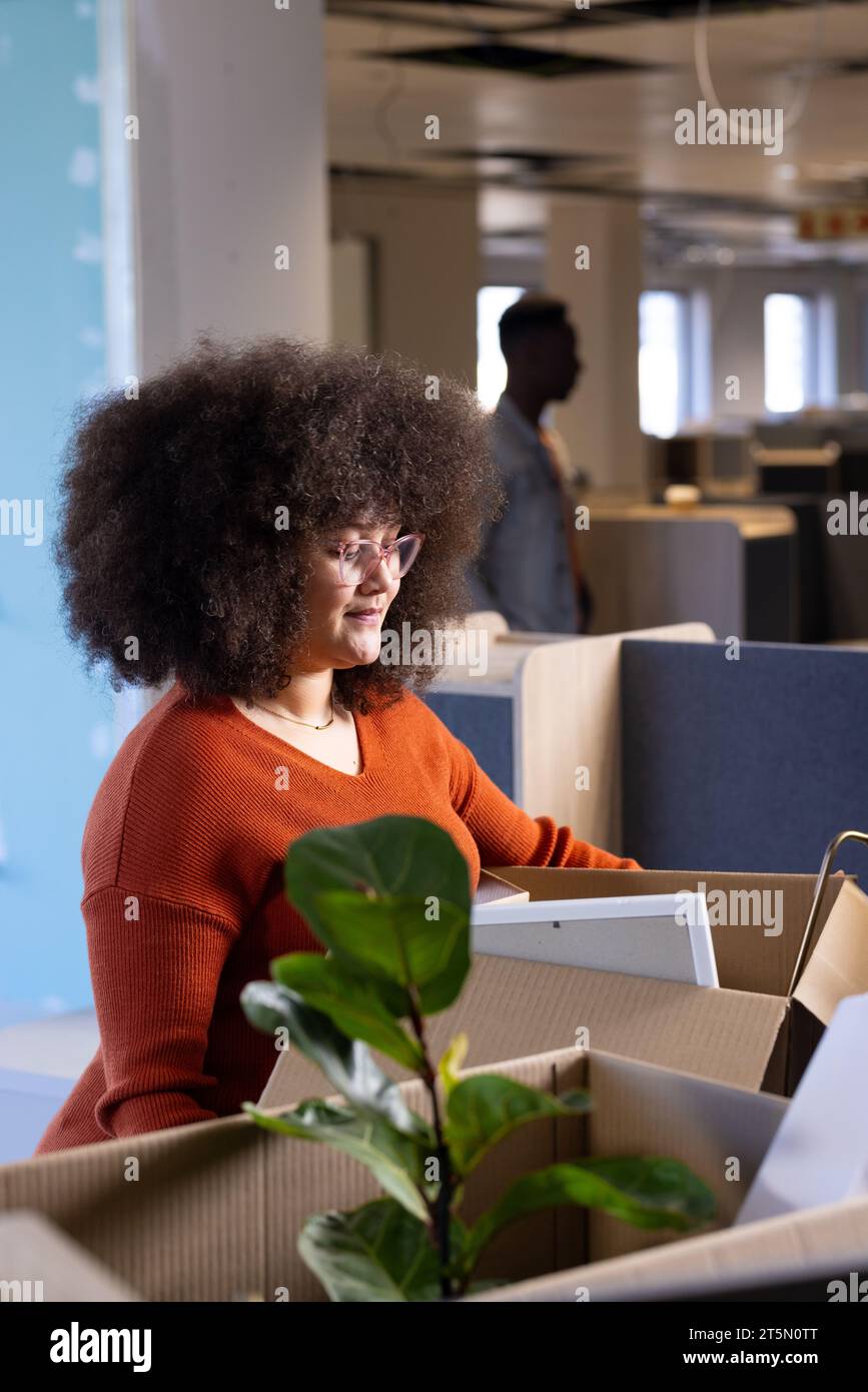 Office in box hi-res stock photography and images - Alamy
