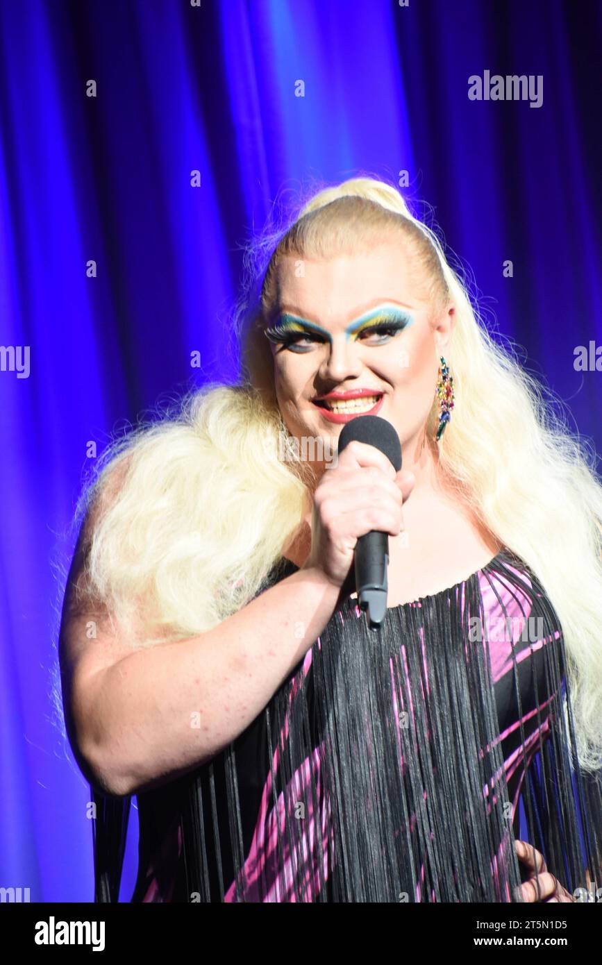 Samantha Jackson Dragstar Muenchen 04.11.2023 Theater Drehleier Munich ...
