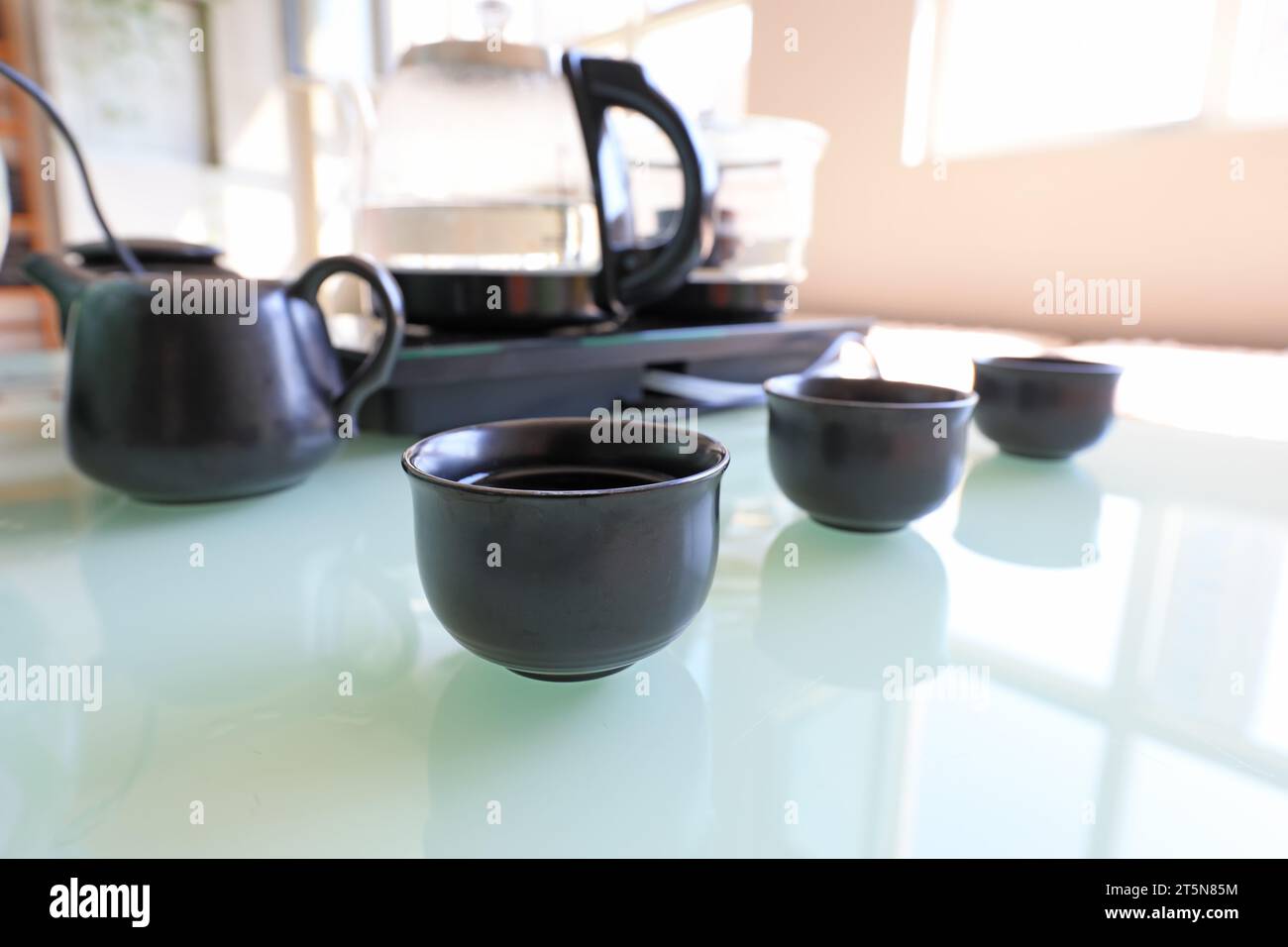 Antique tea sets hi-res stock photography and images - Alamy