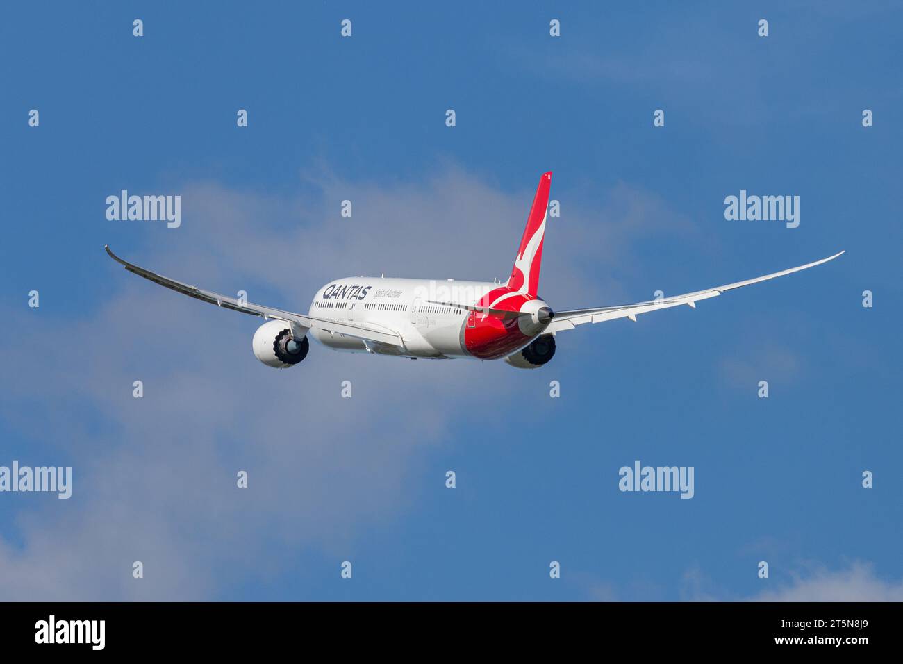 Boeing 787 9 qantas airways hi-res stock photography and images - Alamy