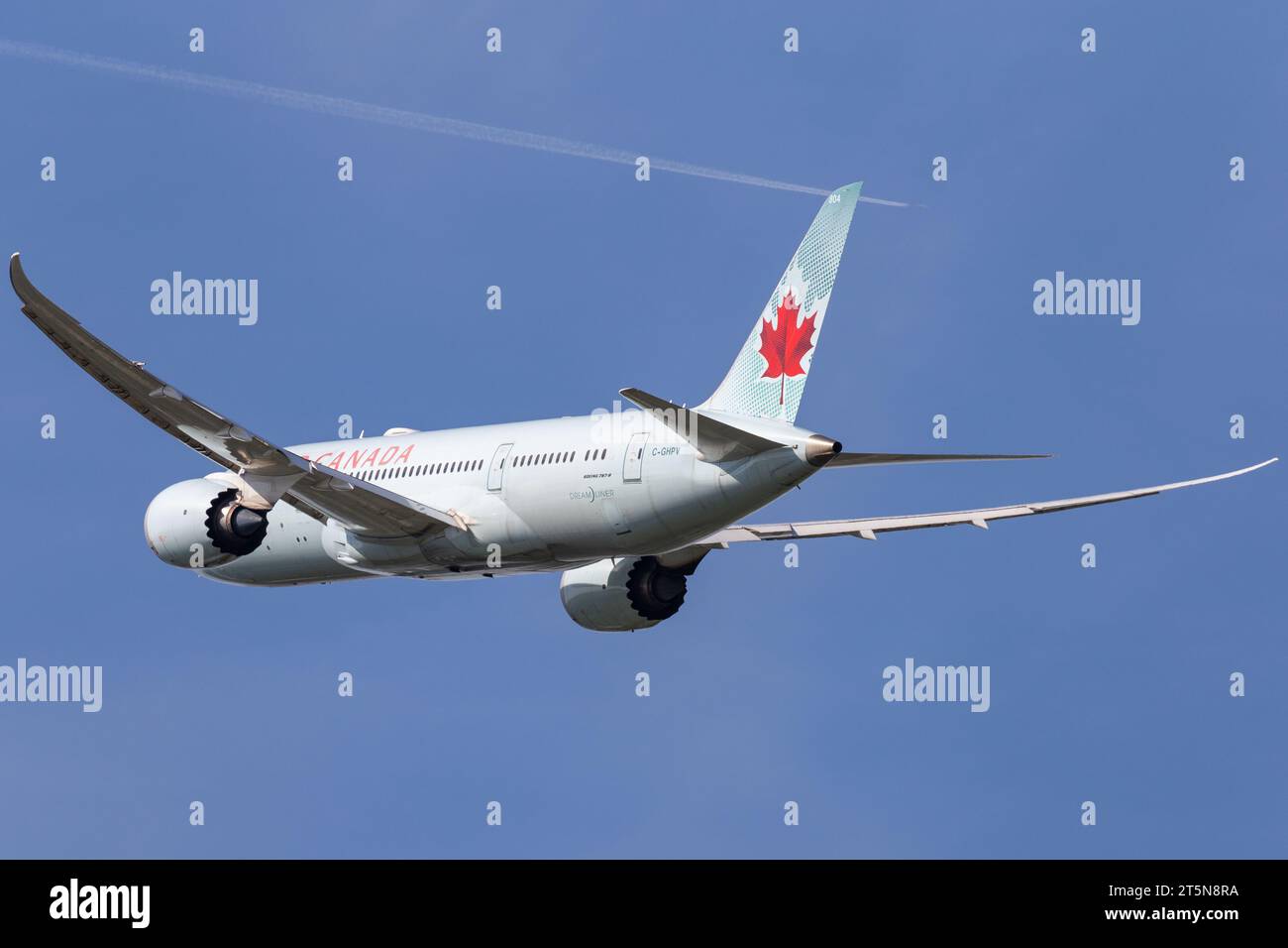 Air Canada Boeing 787 Dreamliner flying out of London Heathrow on an ...