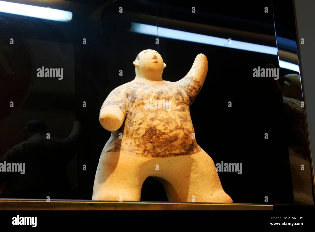 Characters elegant posture hi-res stock photography and images - Alamy