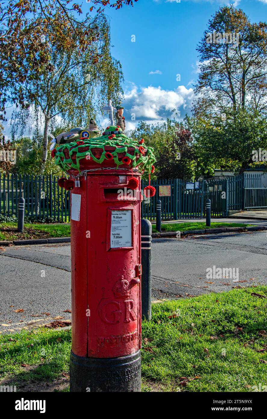 Remembrance Day, Post box topper Stock Photo - Alamy