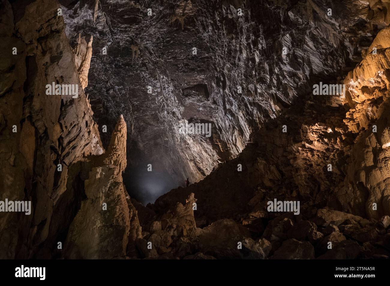 Grottes caves french landscape hi-res stock photography and images - Alamy