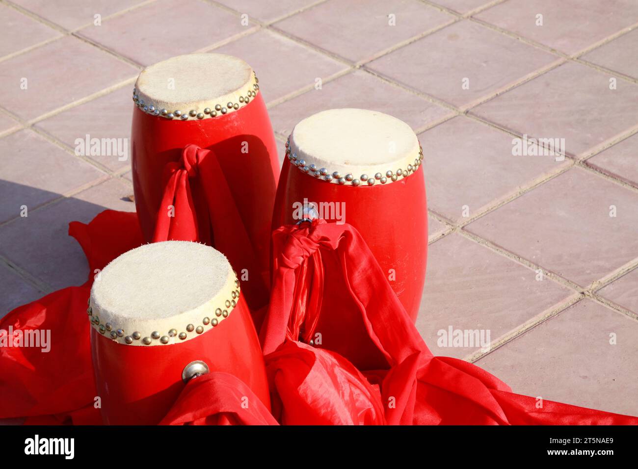 Waist drum hi-res stock photography and images - Alamy