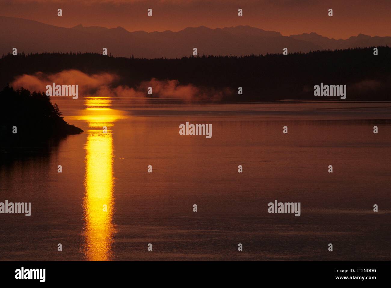 Sunrise from Deception Pass Bridge, Deception Pass State Park ...