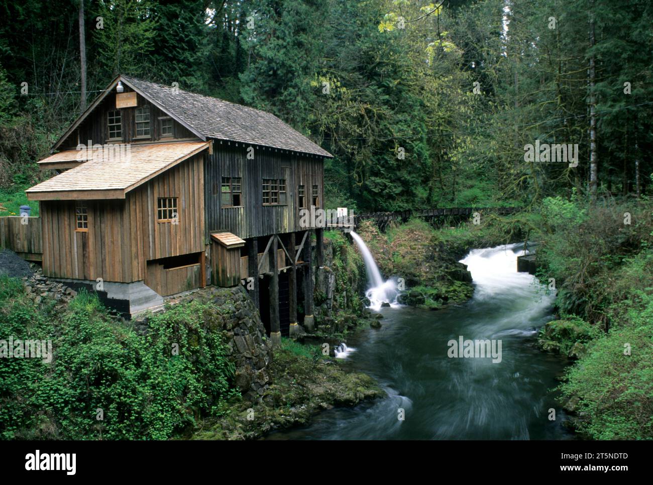 Cedar Creek Grist Mill, Cedar Creek Grist Mill historic site ...