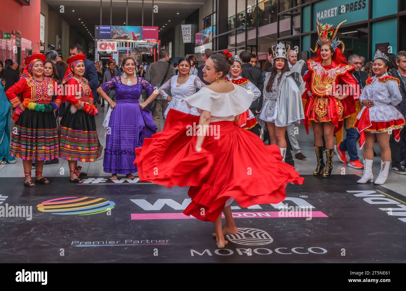 London, UK. 06th Nov, 2023. Peruvian Folk Dances Traditional dances ...