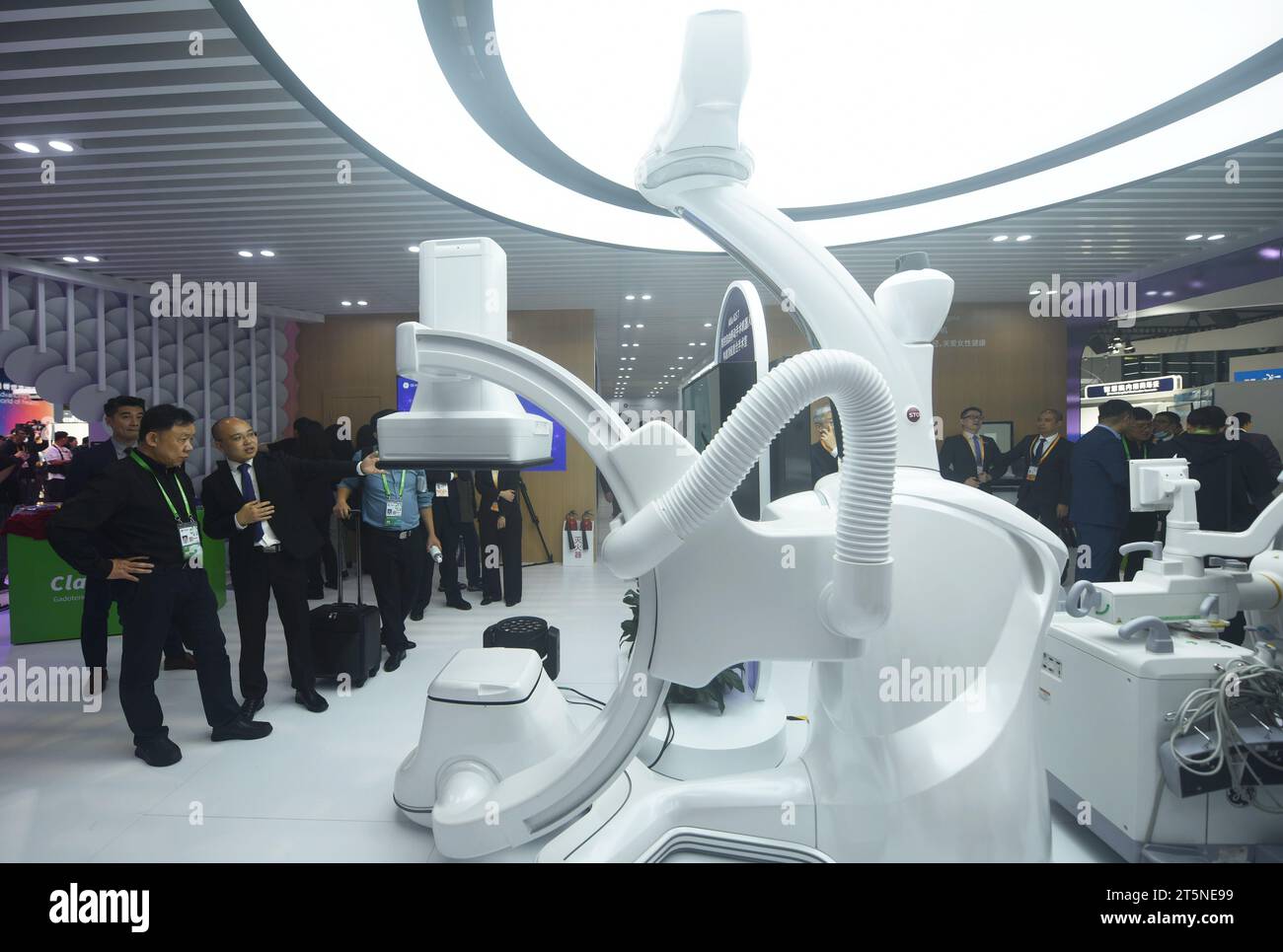 SHANGHAI, CHINA - NOVEMBER 6, 2023 - Visitors look at the intelligent ...