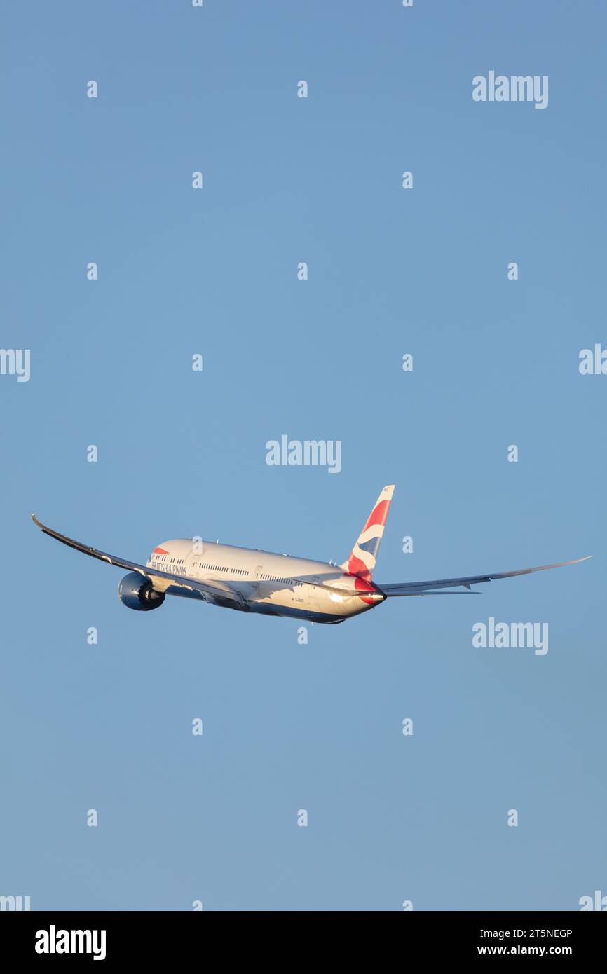 British Airways Boeing 787-9 Dreamliner, registration G-ZBKE departing ...