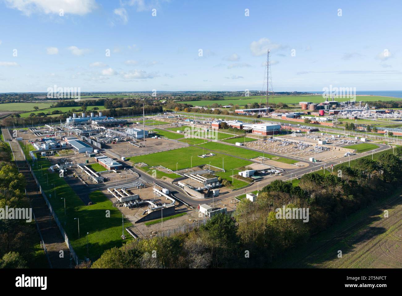 Gas terminal uk general view hi-res stock photography and images - Alamy